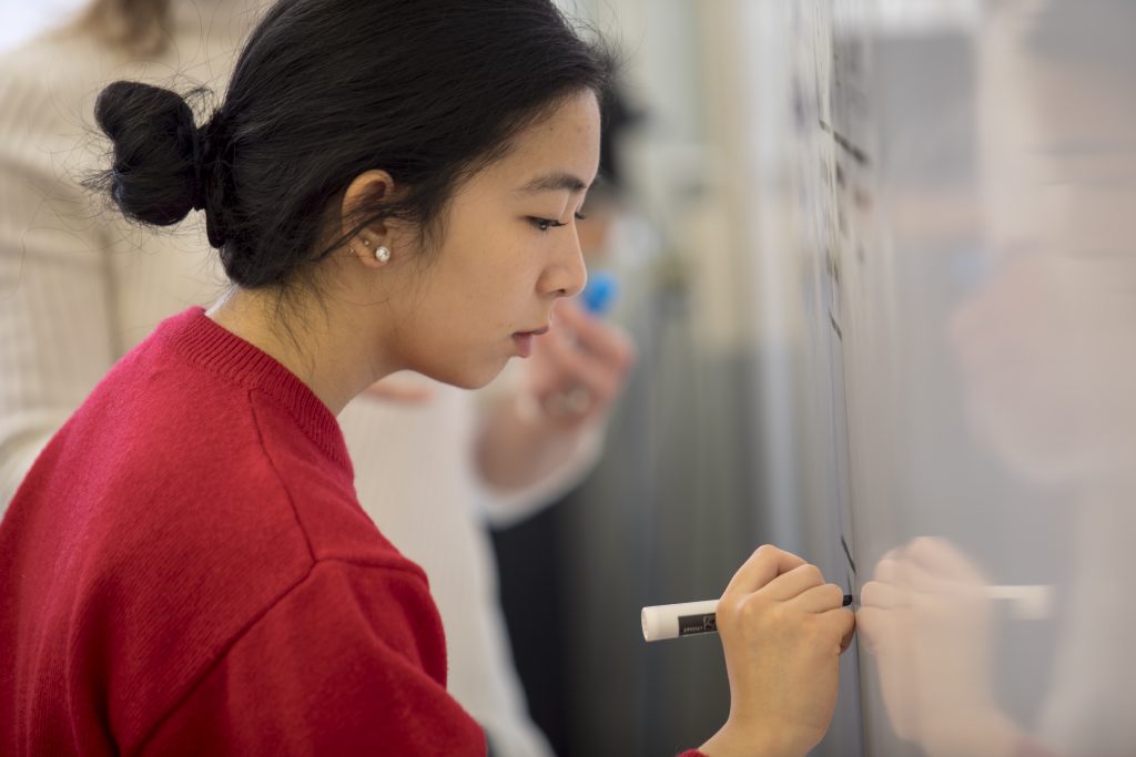 Robot Designer VR Game – MeLab